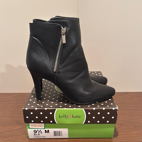 Kelly & Katie | Shoes | Kelly Katie Black Heeled Boots With Sleek ...
